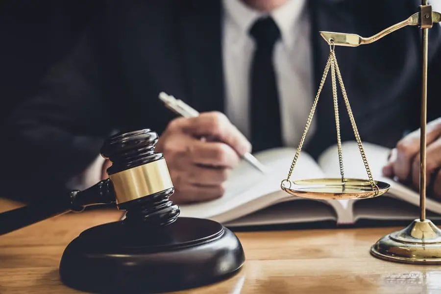 Derecho: Conceptos, Principios, Clasificación y Ramas